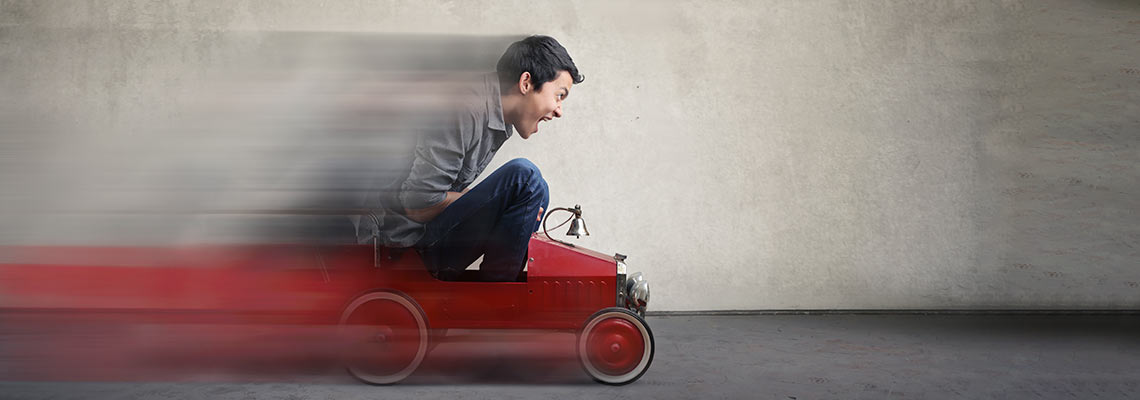 Why is TEE2 the fastest growing UK blood glucose testing strip?